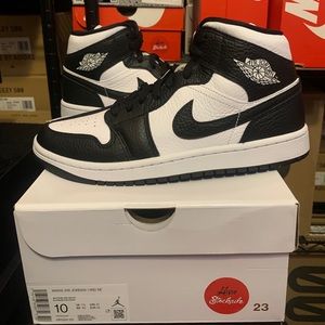 Jordan | Shoes | Nike Air Jordan Mid Se Homage Black White Split Shoes ...